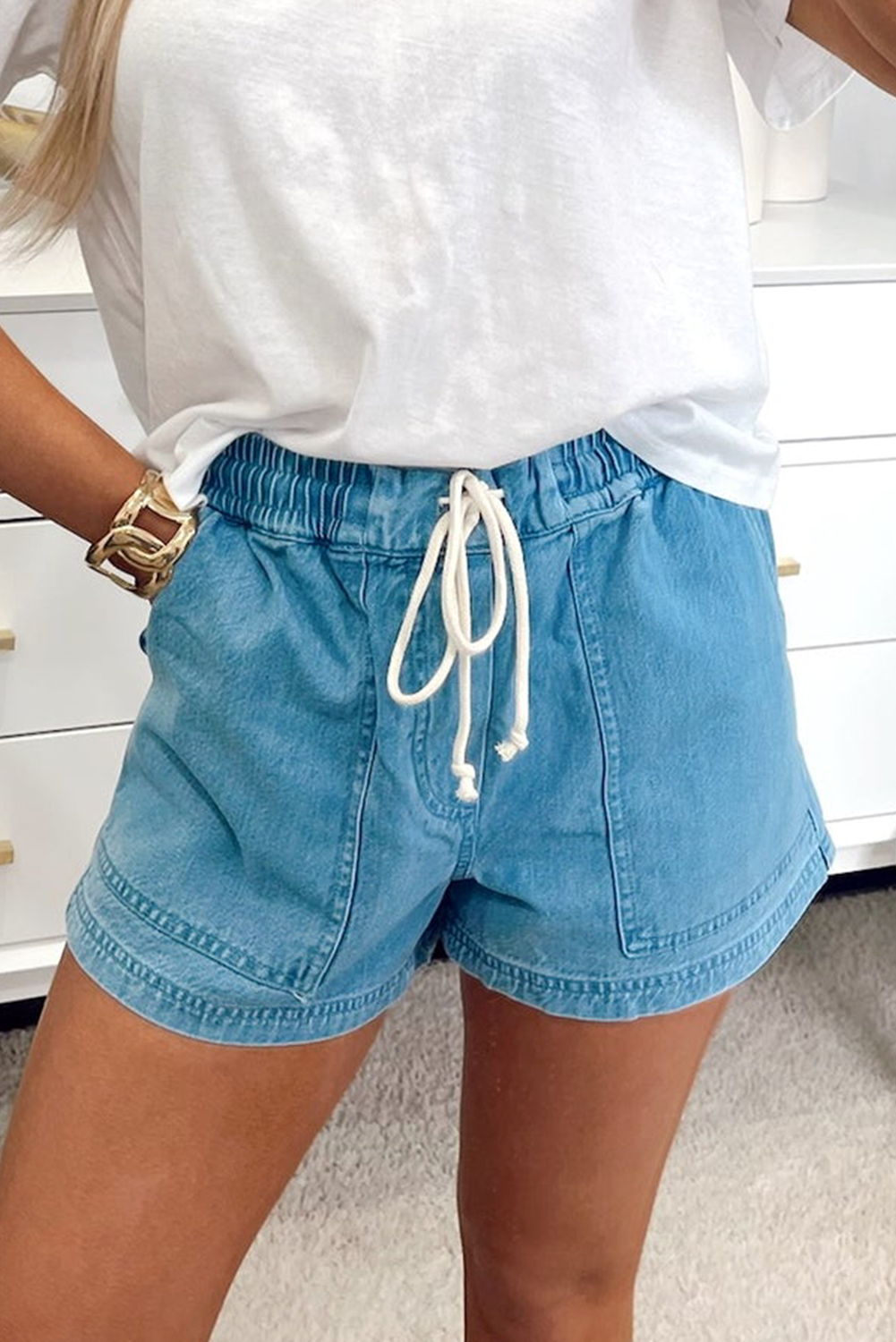 US$ 9.03 Drop-shipping Beau Blue Contrast Drawstring Elastic Waist Denim Shorts for Women