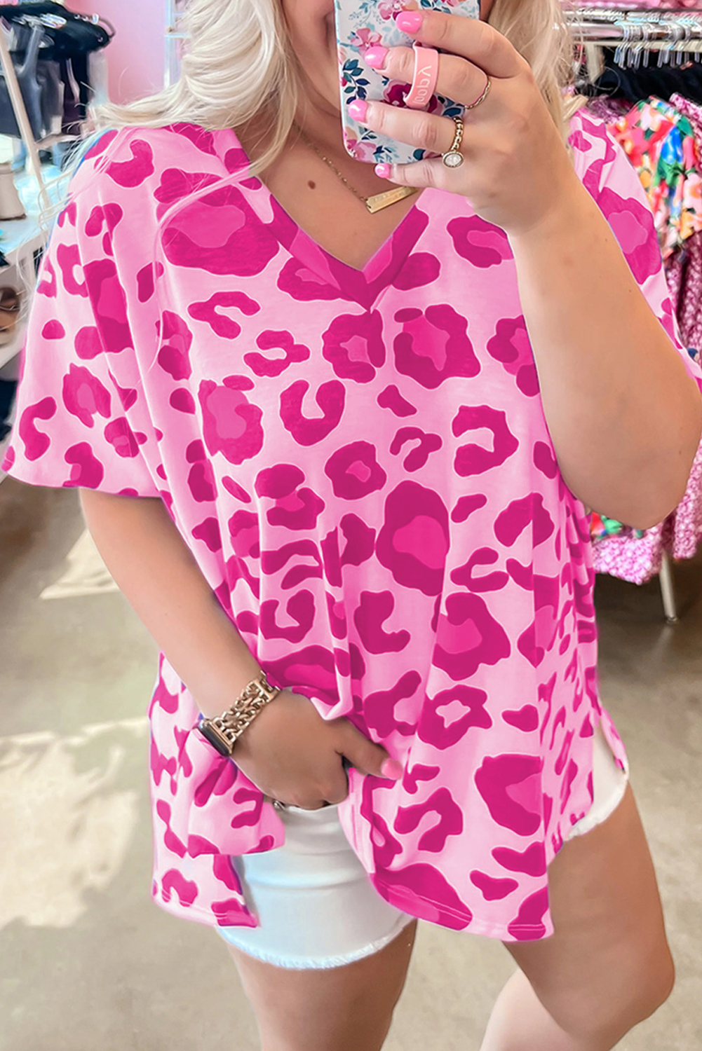 US$ 5.38 Drop-shipping Rose Leopard Print V Neck Plus Size Tee for Women