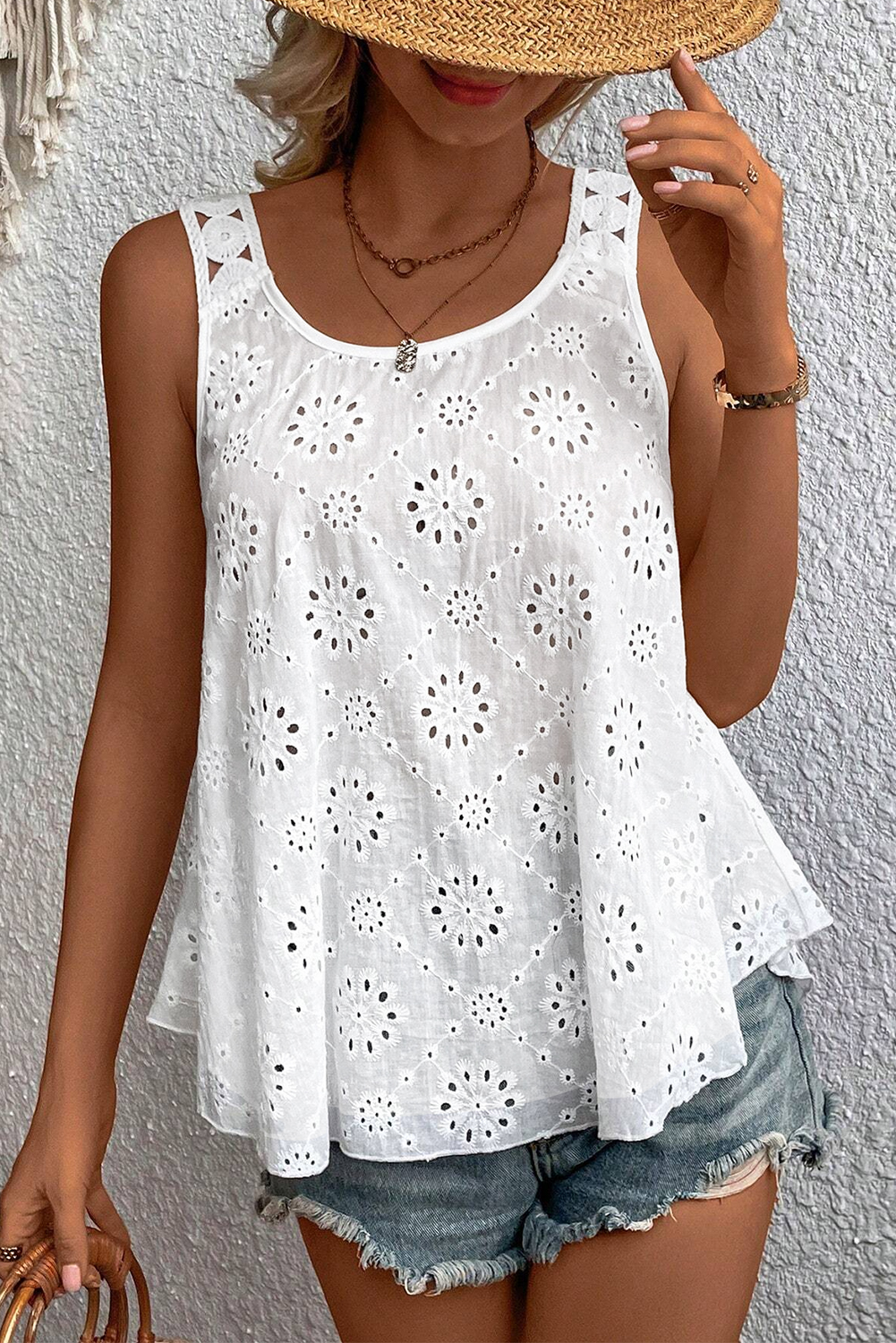 US$ 5 Drop-shipping White Eyelet Embroidery Tank Top for Women